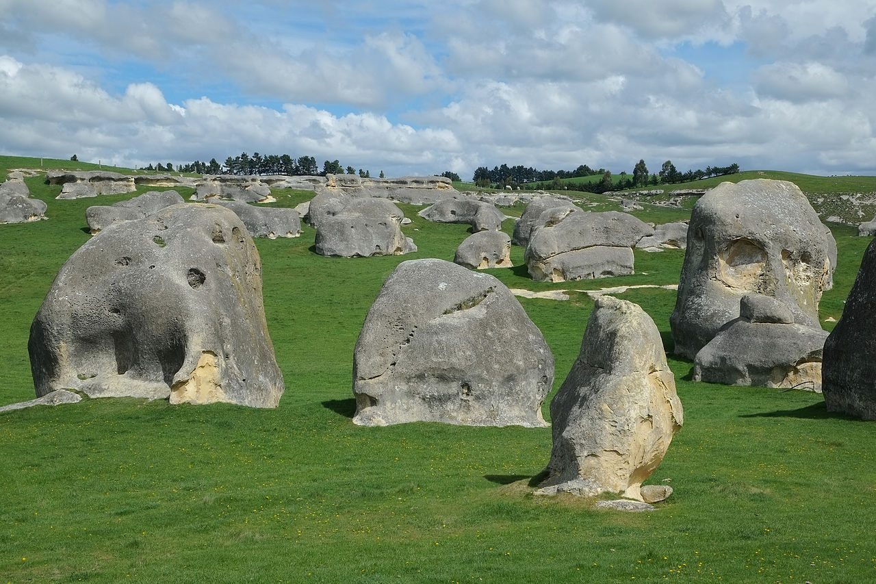 Elephant_Rocks_in_Waitaki_Valley,_New_Zealand | Welcome to The Oamaru Net